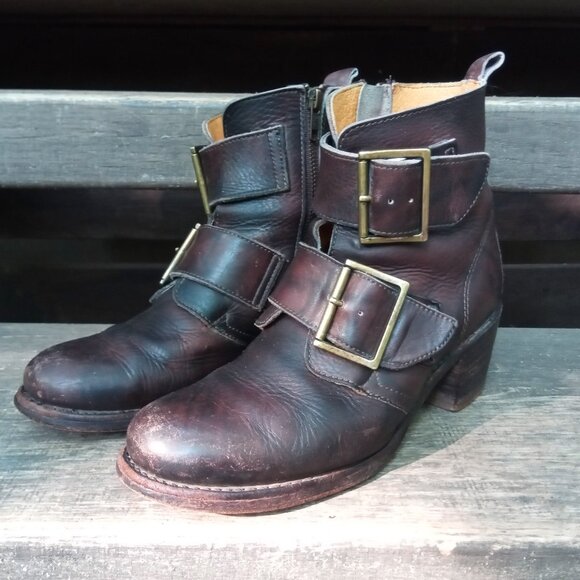 Frye | Shoes | Frye Sabrina Double Buckle Boots 85 | Poshmark